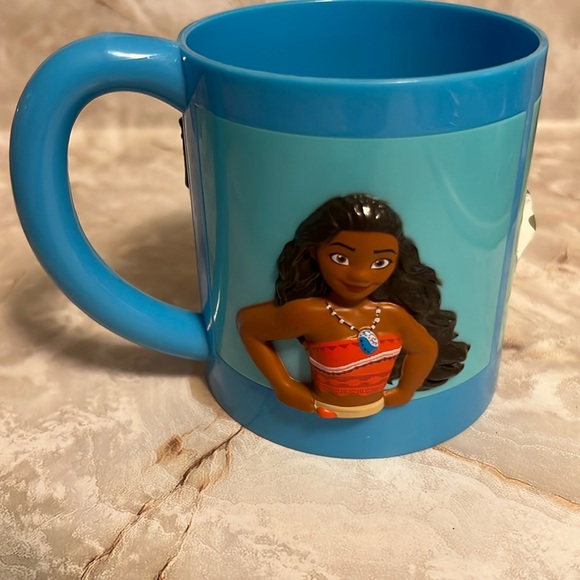Disney | Kitchen | Disney Moana Ringling Bros Barnum Bailey Plastic 3d ...